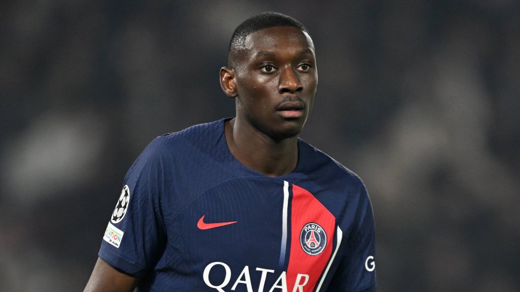 Звезда на ПСЖ избра Лондон - Webcafe.bg