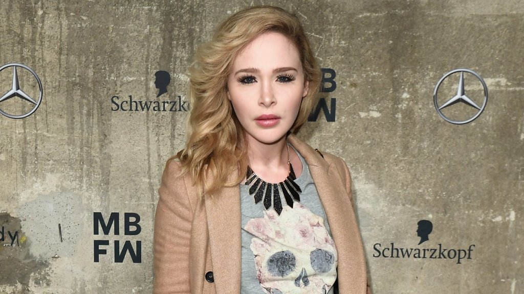 Тя даде 160 000 долара за удължаване на краката, а сега живее в нетърпими болки - Webcafe.bg