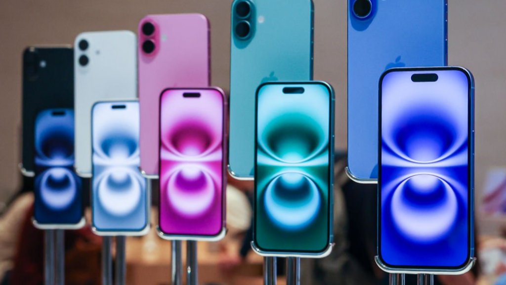 "Приличат на хладилници!" - какво ни казват изтеклите данни около iPhone 17? - Webcafe.bg