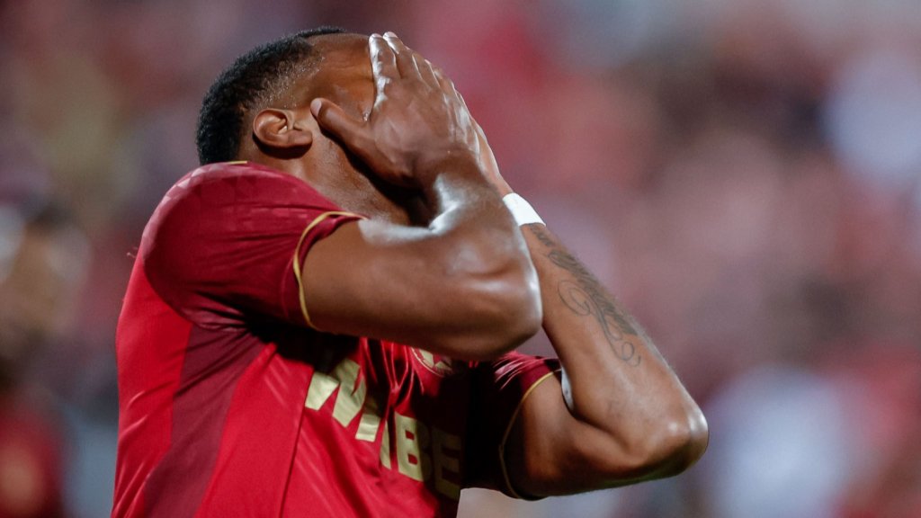 Публика – Отличен 6, отбор – Слаб 2 - Webcafe.bg