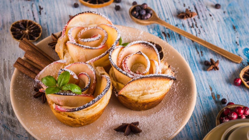 Кралица ябълка и 7 вълшебни десерта с нея - Webcafe.bg