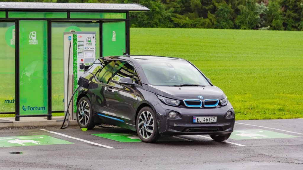 Норвежкото чудо при електромобилите - Webcafe.bg