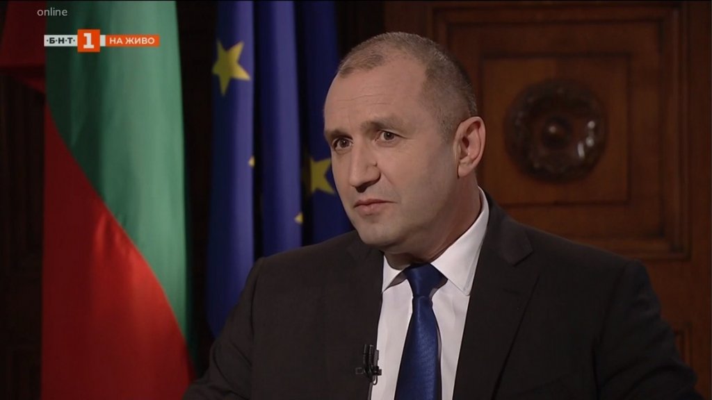 Румен Радев атакува "осакатената" сделка за F-16 - Webcafe.bg