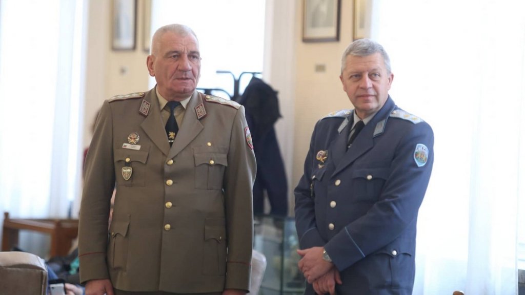 Кабинетът предлага преговори за покупка на F-16 - Webcafe.bg