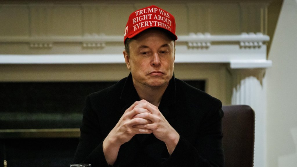 "Илон Мъск е чудовище и истинско зло" - Webcafe.bg