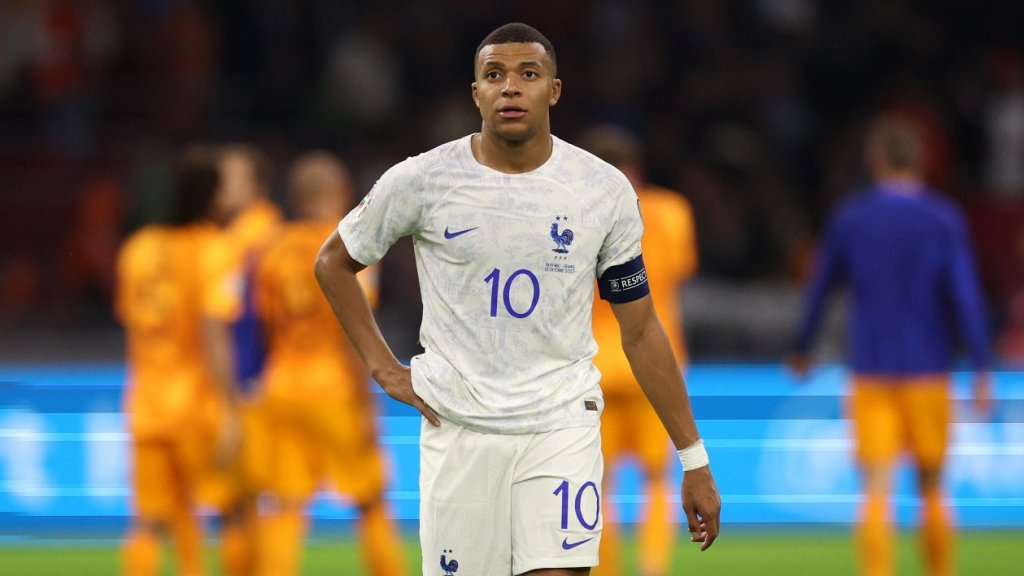 Мбапе задмина Платини и е на 12 гола от голмайстор №1 за Франция - Webcafe.bg