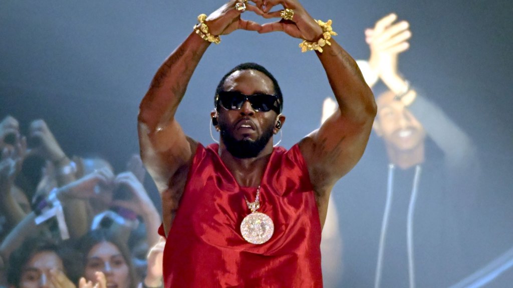 Пи Диди получи над 4 години затвор - Webcafe.bg