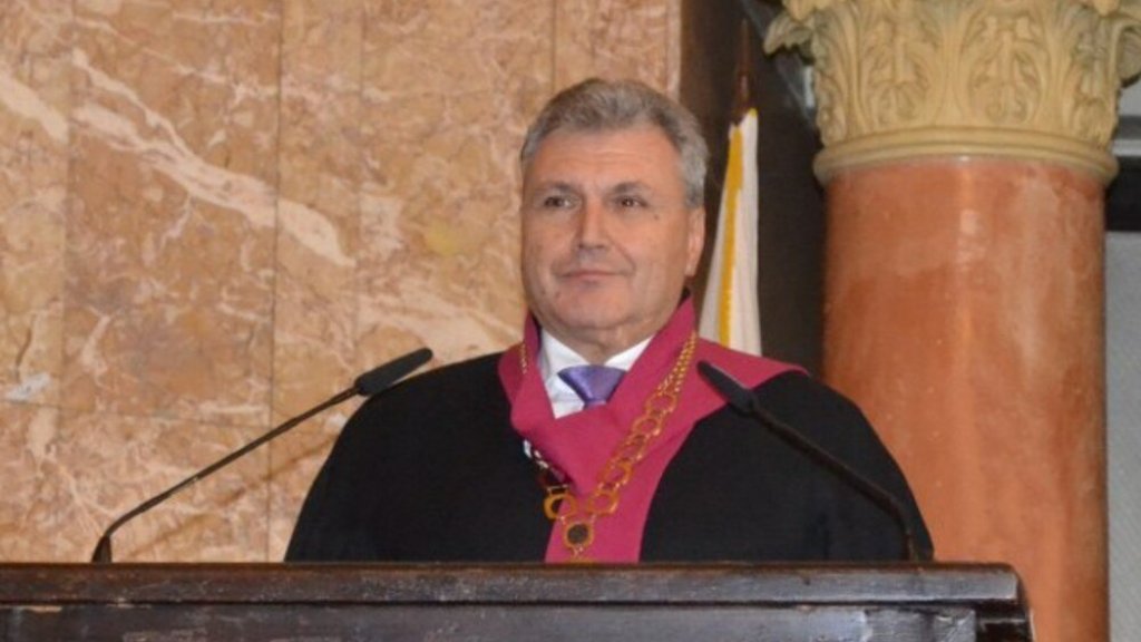 МОН ще проверява за нарушения в избора на декан на медицинския факултет на СУ - Webcafe.bg