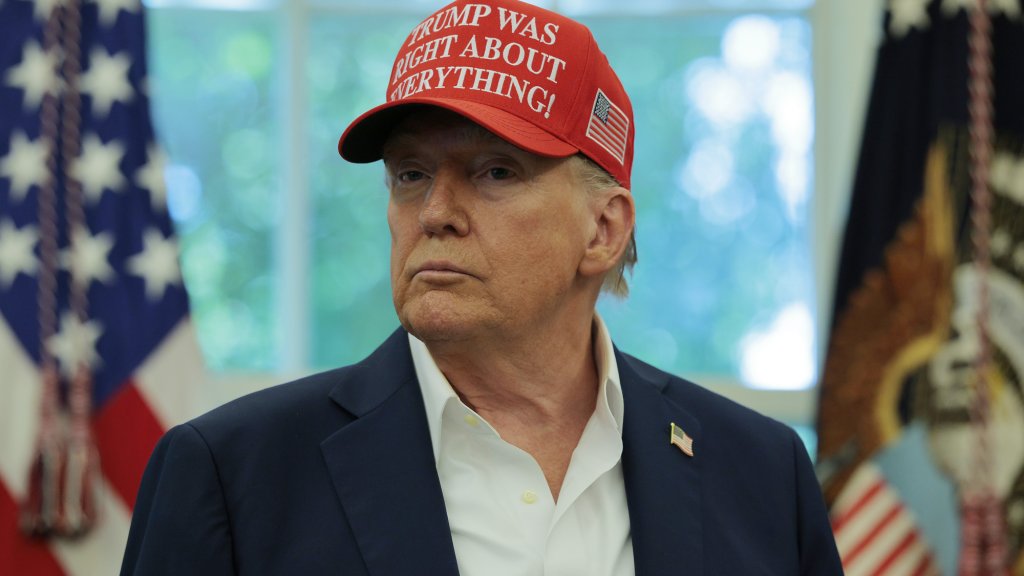 Тръмп заплаши със 100% мита за чуждестранните филми - Webcafe.bg