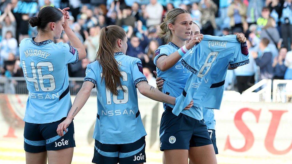 "Да си гей не беше нормално" - Webcafe.bg