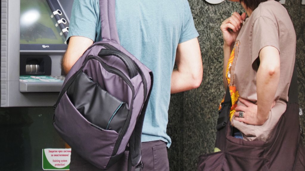 Банките премахват таксите по разплащателните сметки от 1 септември - Webcafe.bg