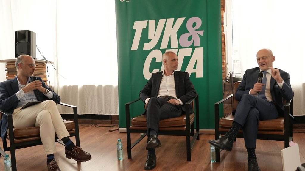 Моментни мобилни услуги и ипотека за под 5 дни - Банка ДСК променя банкирането тук и сега ...