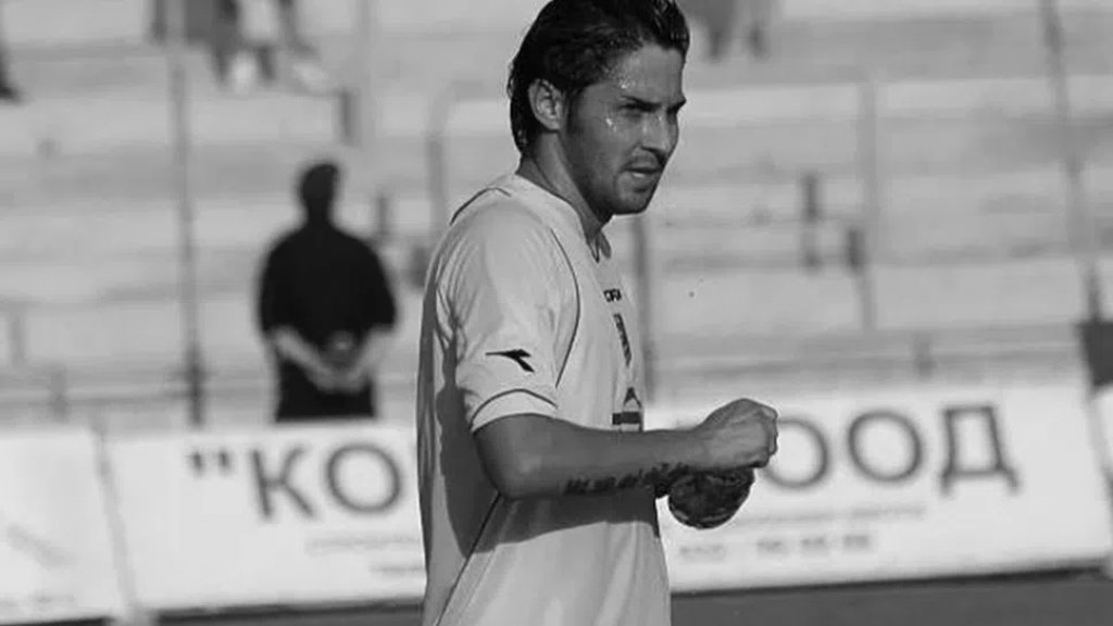 Играч с над 100 мача за Ботев Пд си отиде на 40 - Webcafe.bg