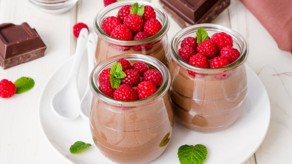 Неустоимо свеж и пухкав шоколадов мус само за 15 минути - Webcafe.bg