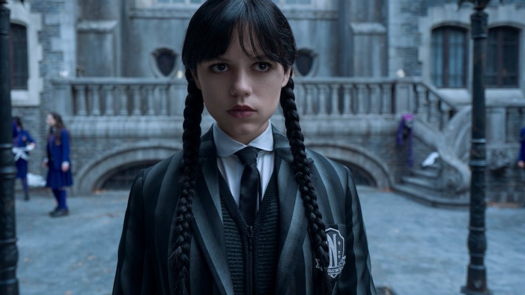 Wednesday с тийзър за втори сезон - хитът се завръща през август ...