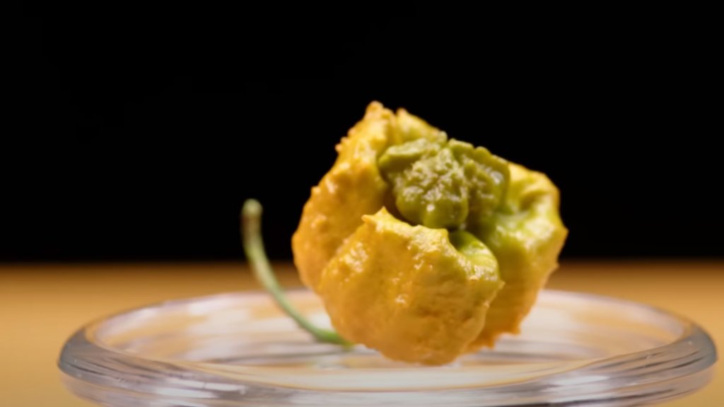 Новата най-люта чушка на света пари повече от спрей за мечки - Webcafe.bg