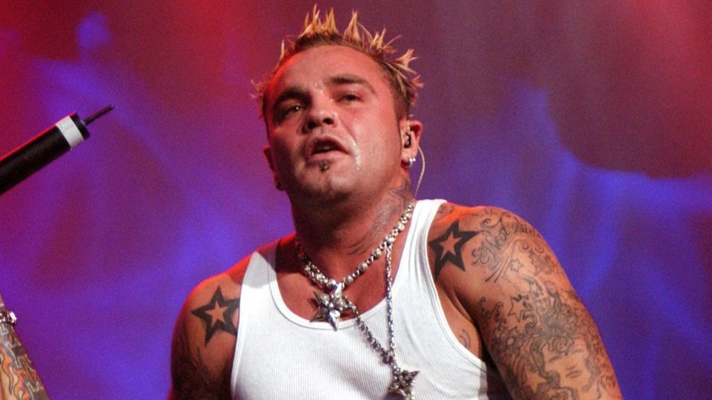 Вокалистът на Crazy Town почина на 49 години - Webcafe.bg