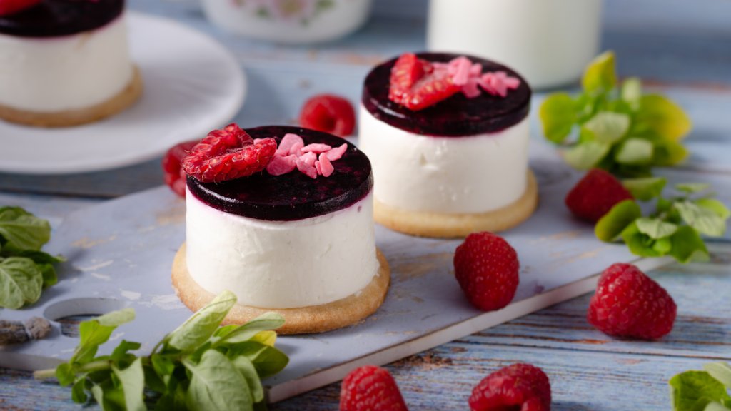 Свежи, леки и неустоими - 7 десерта с крема сирене - Webcafe.bg