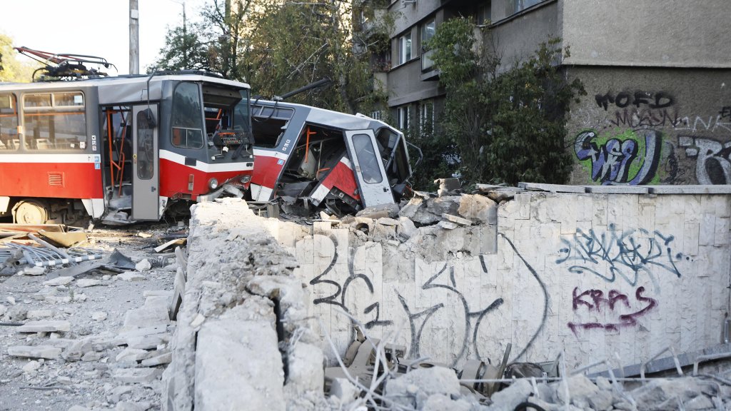 Има обвинен за инцидента с трамвая: 22-годишен с присъда за кражба - Webcafe.bg