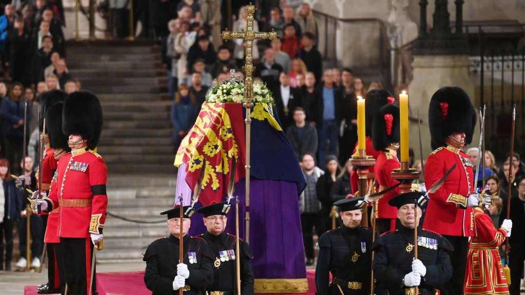 Над 500 световни лидери в Лондон за погребението на Елизабет II - Webcafe.bg