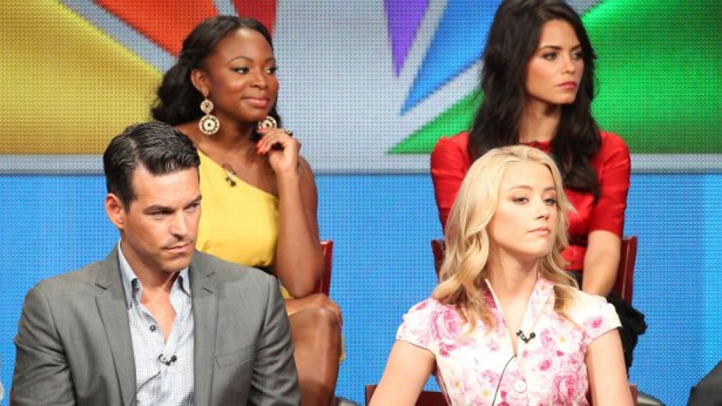 Свалиха от ефир сериал за зайчетата на Playboy - Webcafe.bg